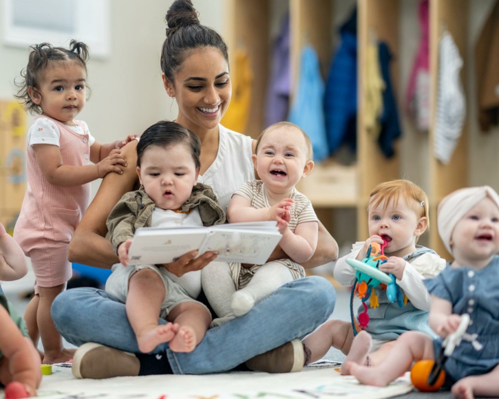 Travailler en crèche : tout ce qu’il faut savoir